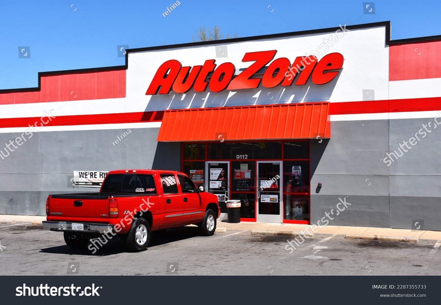 AutoZone Auto Parts 《 OPINIONES